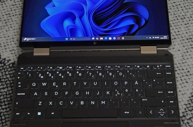 HP Spectre X360 OLED 3K, 2023, i7/16GB/1TB, Helt NY, Kvitto säljes i ...