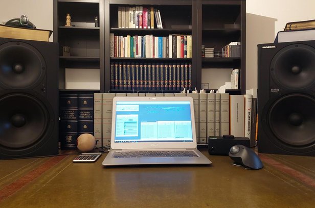 Mackie HR824 mk1 säljes på Orust | Blocket