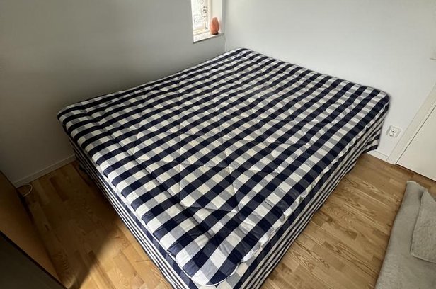 Hästens säng 160cm Superia BJ bäddmadrass + ny sängkappa säljes i Malmö ...