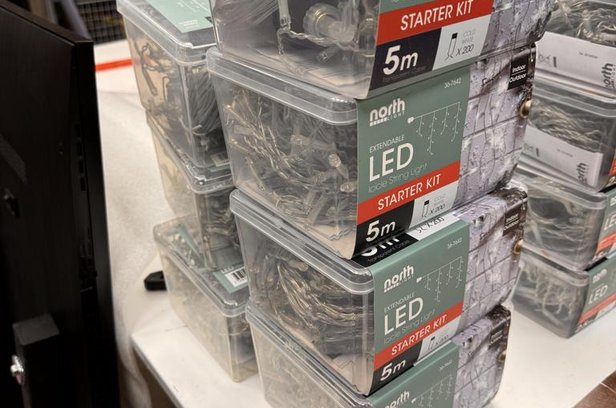 Ljusslingor, oanvända säljes i Nacka | Blocket