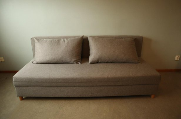 tresitsig bäddsoffa säljes i Uppsala | Blocket