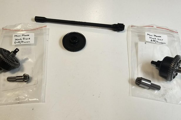 Traxxas Mini Maxx orginaldelar säljes i Botkyrka | Blocket