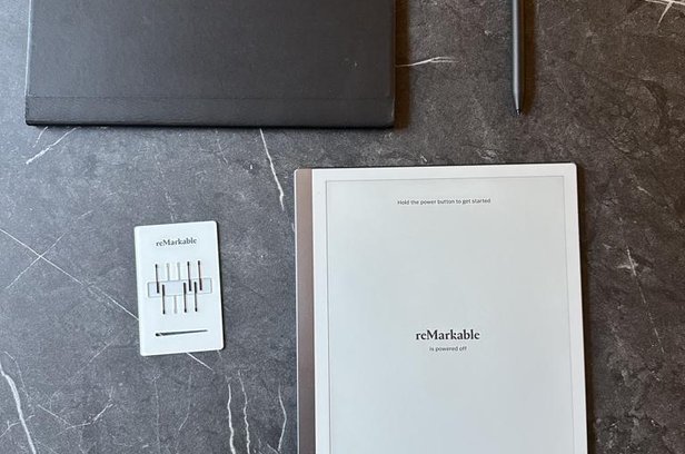 remarkable 2 - Marker plus - Book folio svart säljes i Göteborgs stad ...